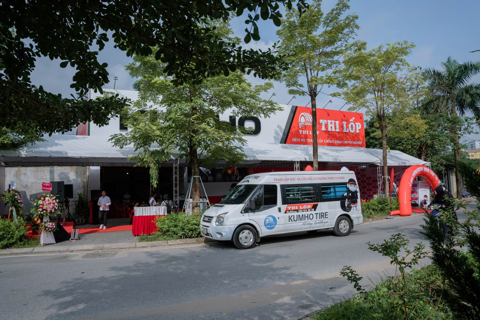 Lốp Kumho trình làng cửa hàng Brand Shop đầu tiên tại Việt Nam - Vlog Xe